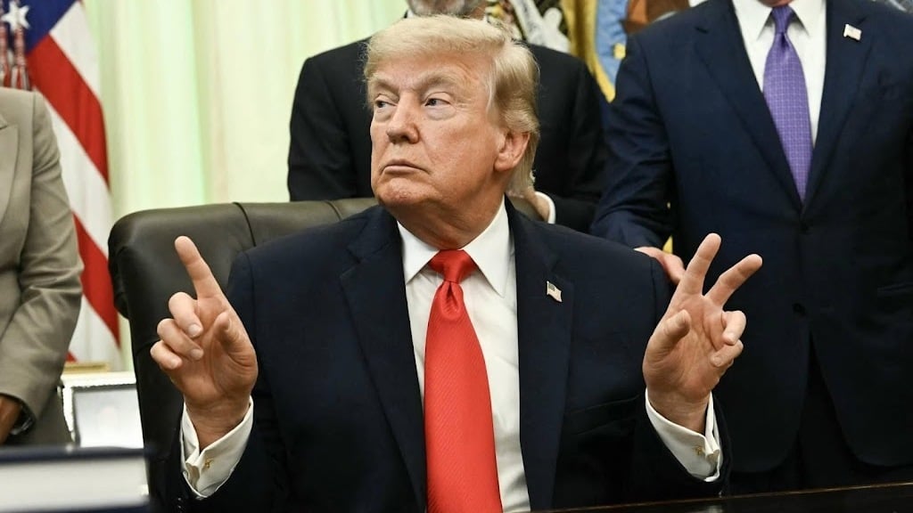 Trump: Straat van Hormuz vrijdag weer open na ondertekening deal | De ...