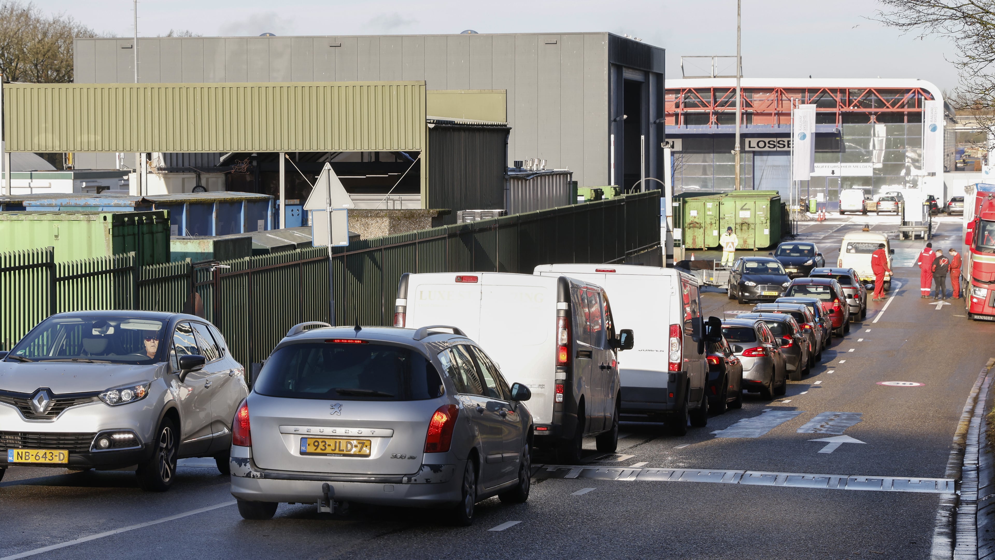 Kringloopwinkels mogen hun afval niet meer naar de GAD brengen - Afvalgids