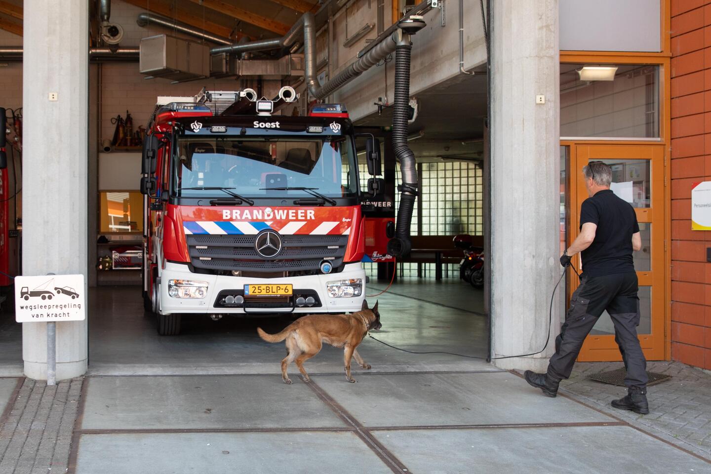 Voor de tweede keer in de Soester historie moest de brandweer zijn ...