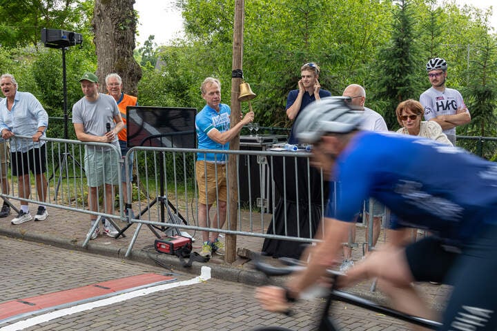 Blaricumse Wielerronde: rondje om de kerk en dikke banden race | De ...