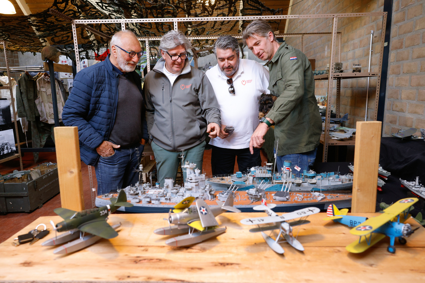 Alexander Kahrel runt mini-museum vol militaire pareltjes: ’Het best ...