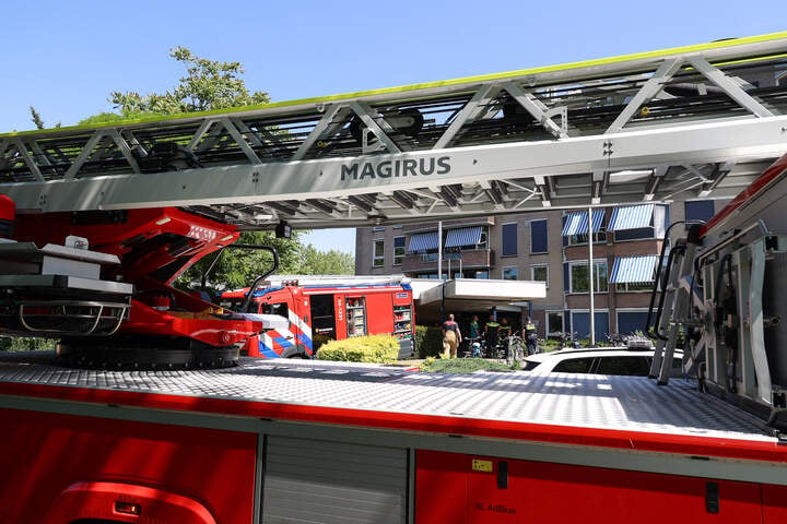 Brand in zorgcomplex Bussum door sigaret in container | De Gooi- en ...