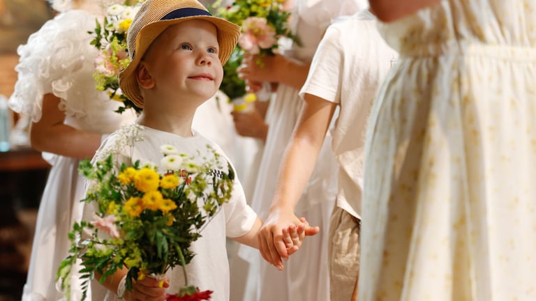 Sint-Jansprocessie Laren meelopen? Zo doe je mee | De Gooi- en Eemlander