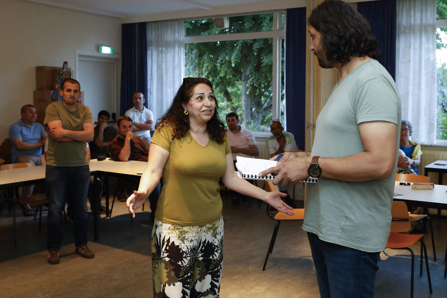 Toneelstuk AZC in Huis van Eemnes: gratis voorstelling reserveren | De ...