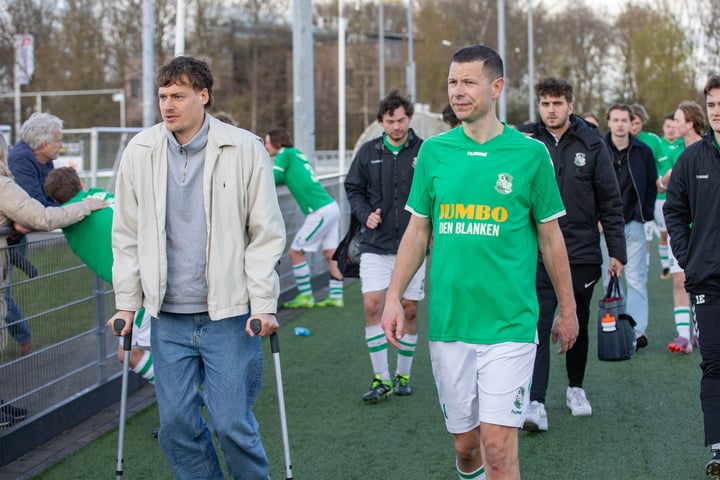 Sander Horst (37) opgetrommeld om Baarn te helpen redden van degradatie ...