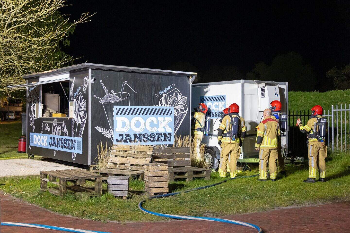 Brand in snackbar op terrein Jachthaven Naarden snel onder controle ...
