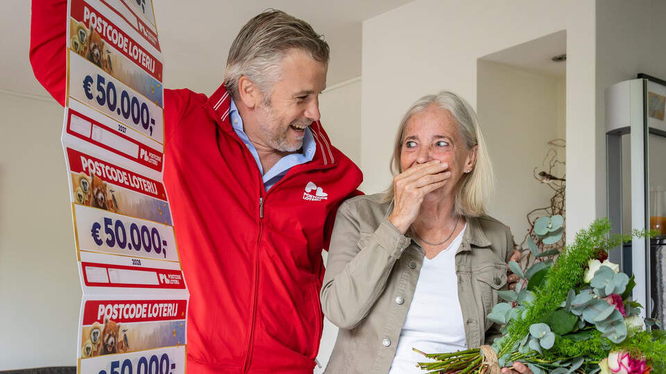 Postcode Loterij Baarn: winnares pakt 10 jaar extra geld | De Gooi- en ...
